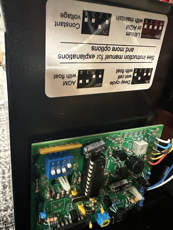 12V / 16V Battery Charger & Maintainer, Deep & Shallow Cycle Charger ...
