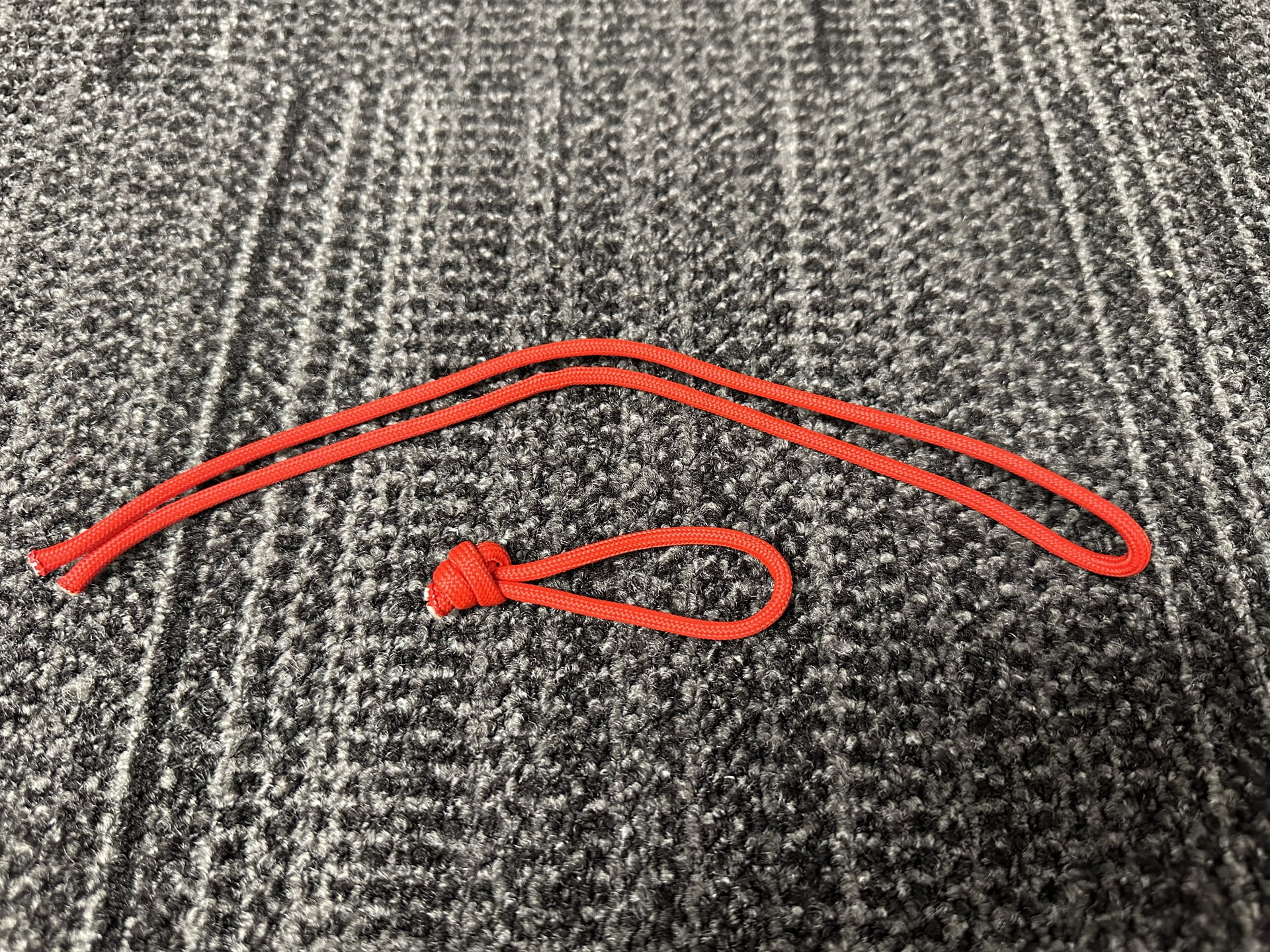 Replacement Parachute String, 20" & 3.00" Loop For Deployment Bag, 4mm, RED